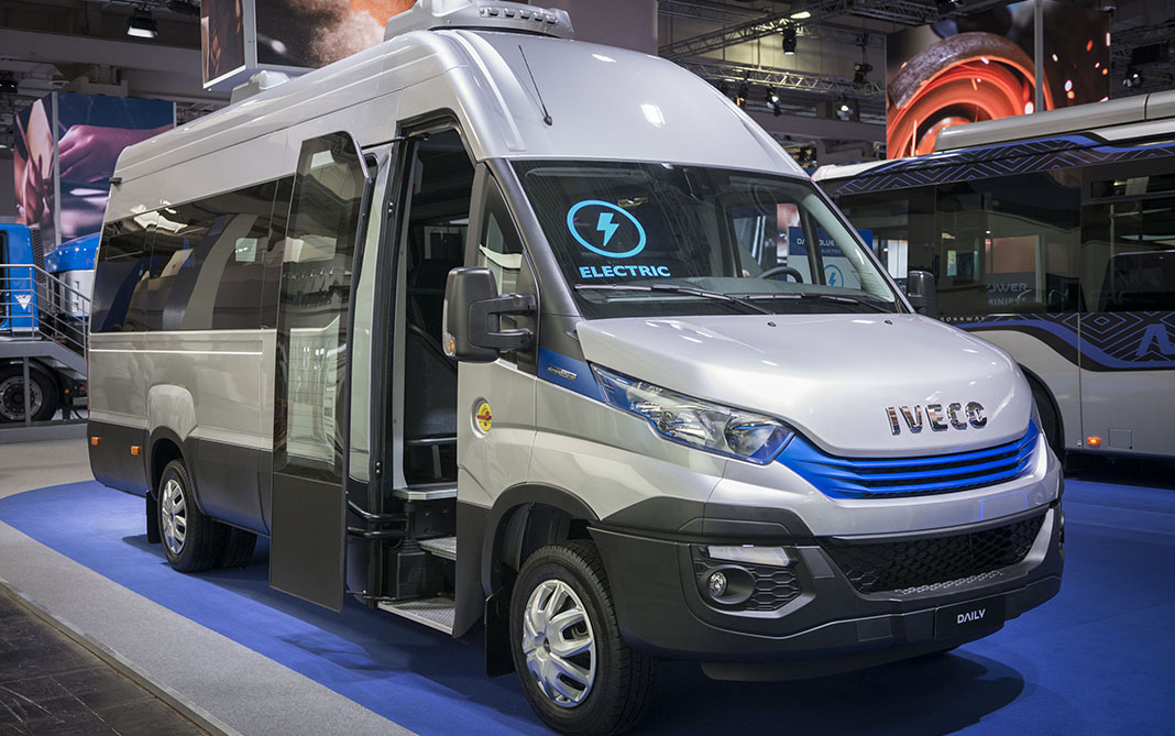 IVECO marca un hito en IAA 2018 con un stand 100% libre de diesel ...