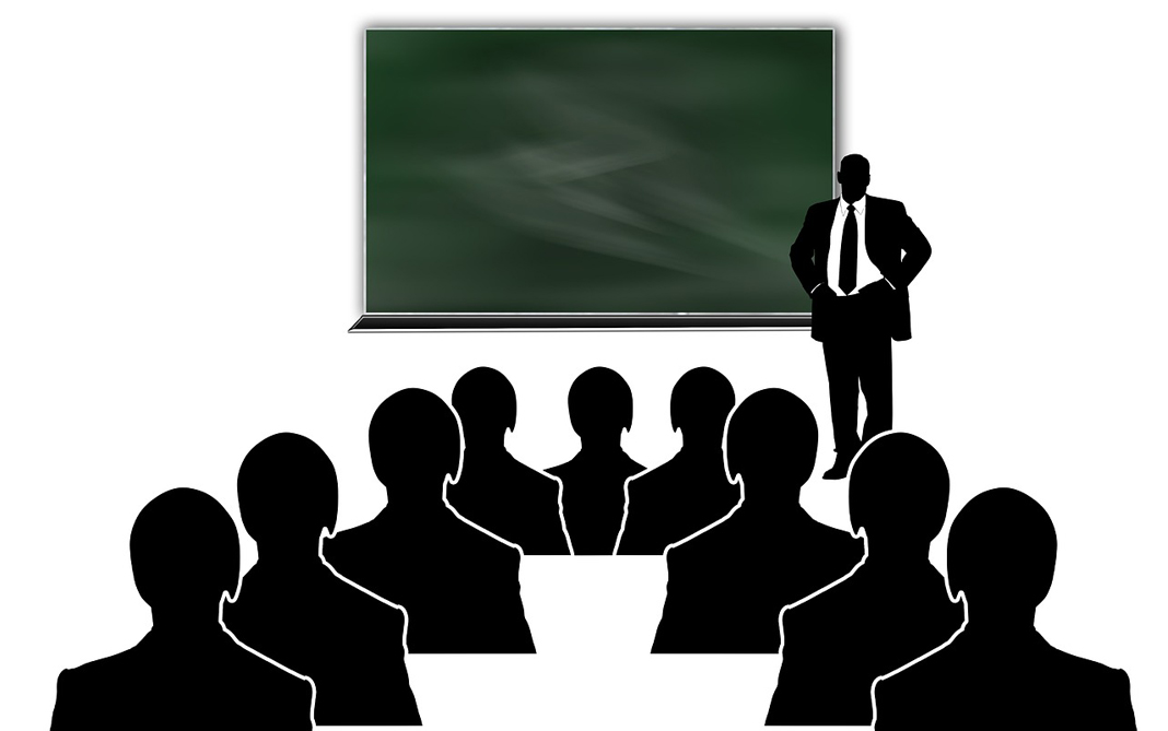 La Universidad del CEMA lanza un programa intensivo de economía en la ...