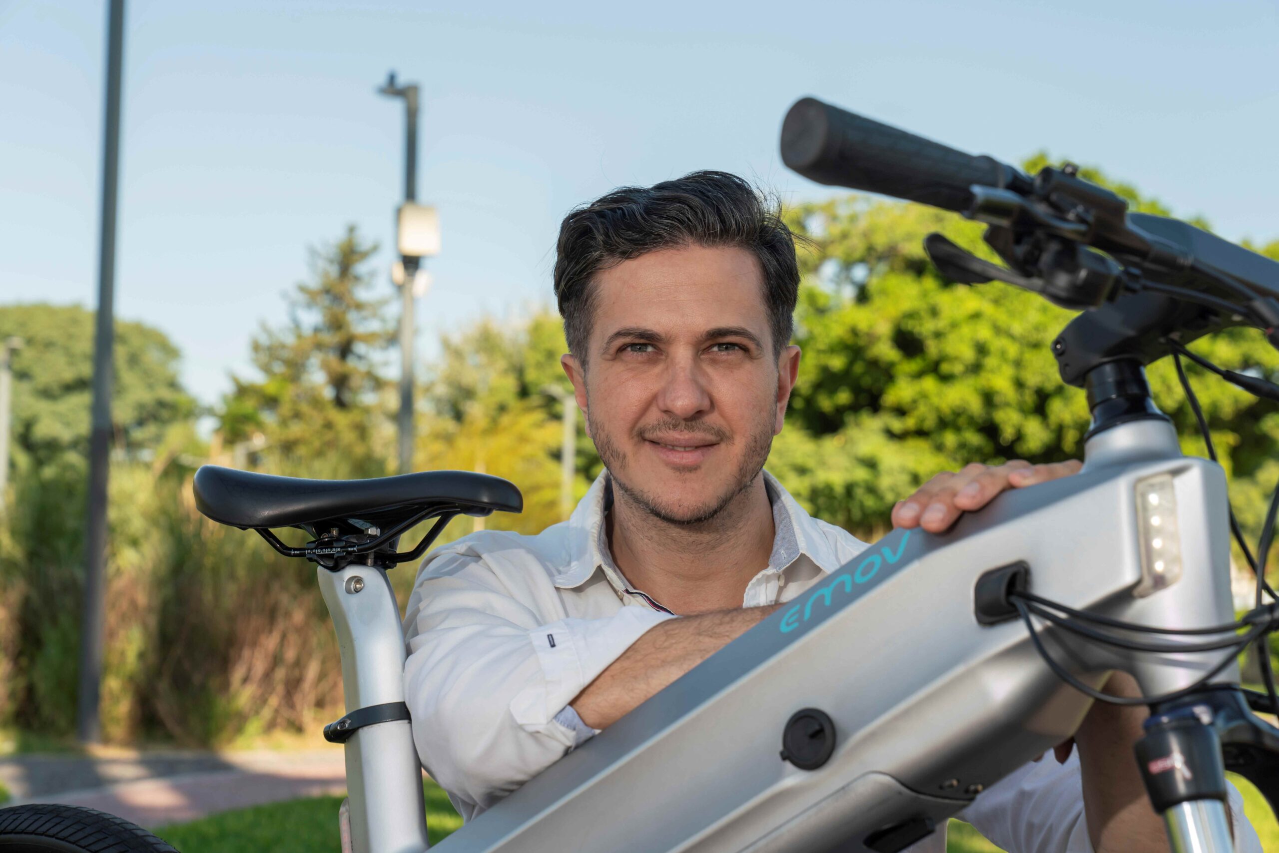 Así es EMOV, la solución eléctrica para moverse en ciudades ...